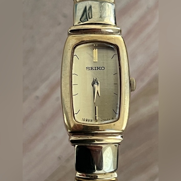 Seiko | Accessories | Seiko Ladies Watch Vintage Gold Tone Bracelet And Rounded Dial | Poshmark